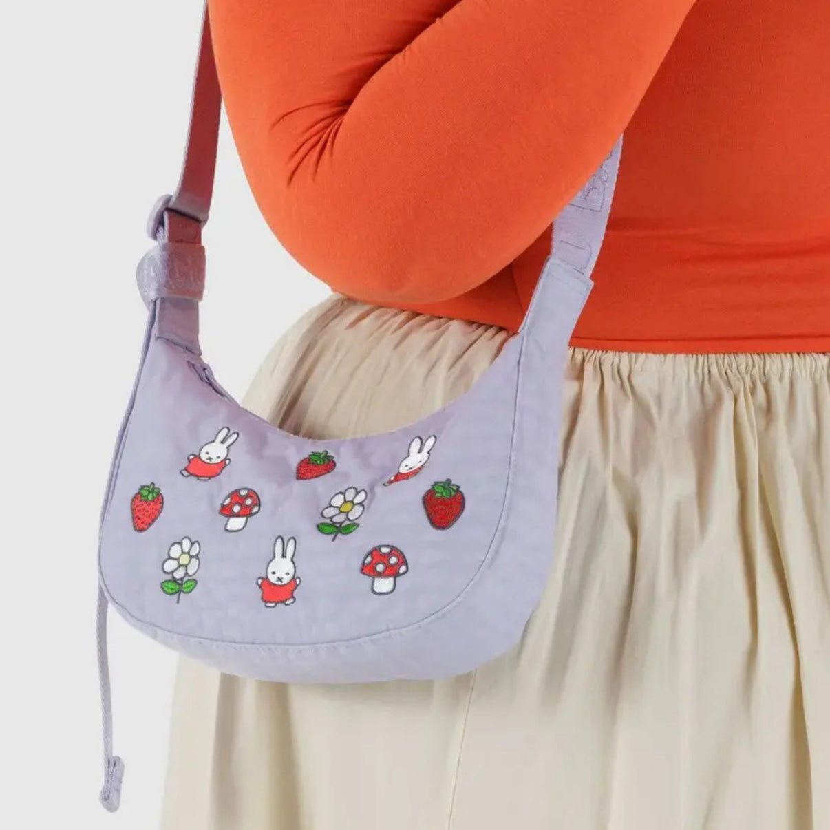 Baggu Small Nylon Crescent Bag in Miffy – Te Koop